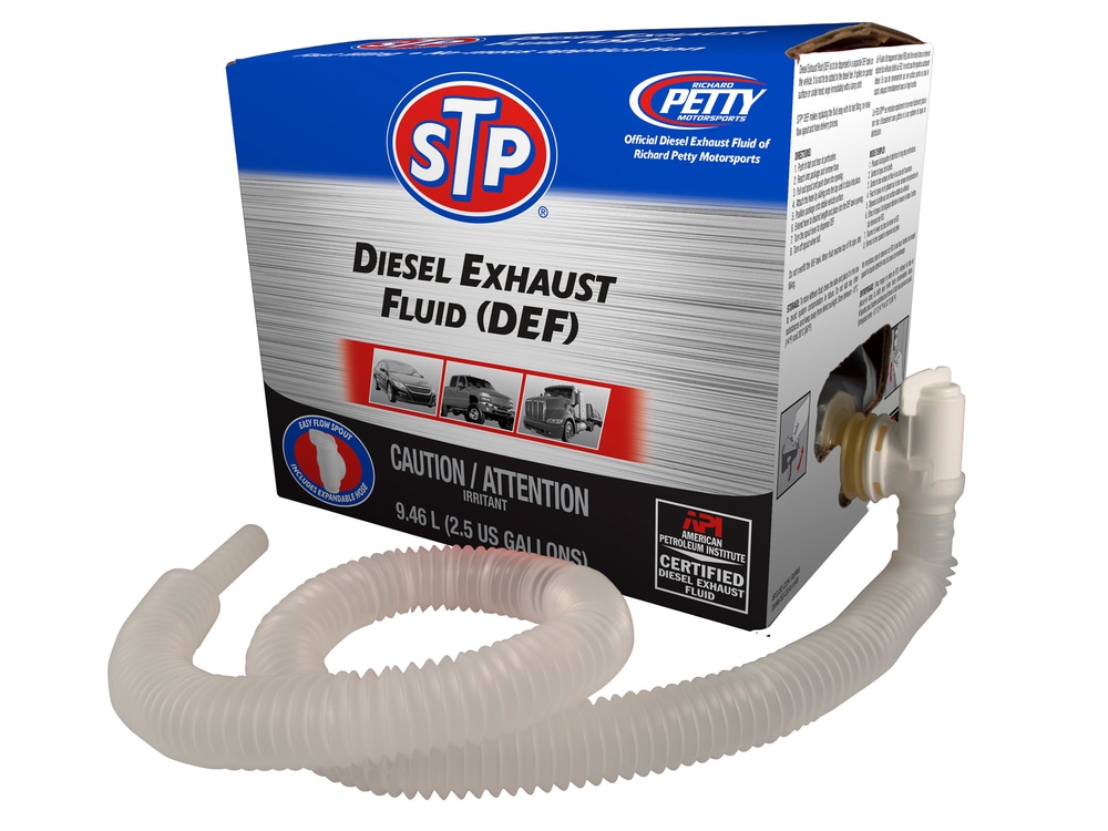 STP Diesel Exhaust Fluid (DEF) with Gravity Feed Dispenser Spout, 9.46L ...