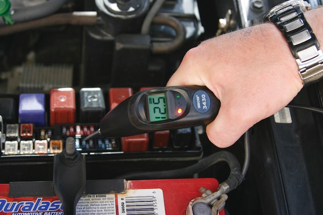 Innova 3430 Test Light w/ Digital Display | Canadian Tire