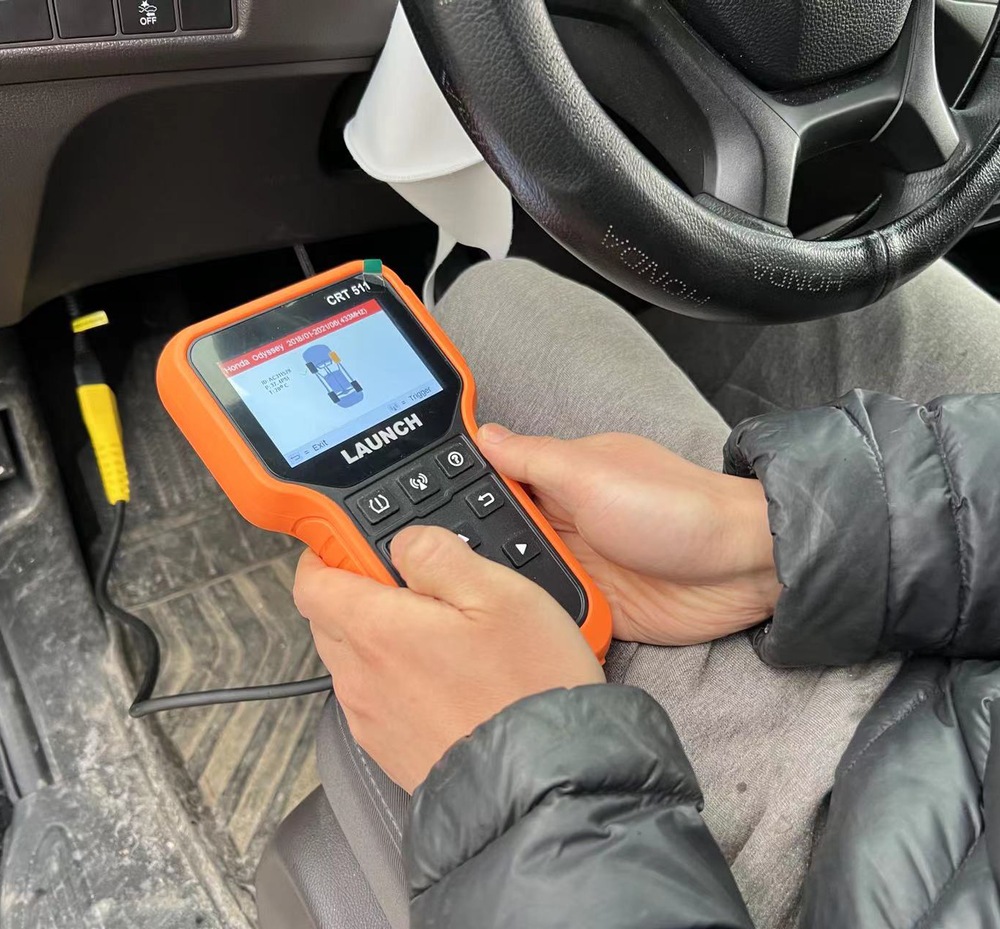 Launch Technology CRT 511 Bluetooth TPMS Tool | Canadian Tire