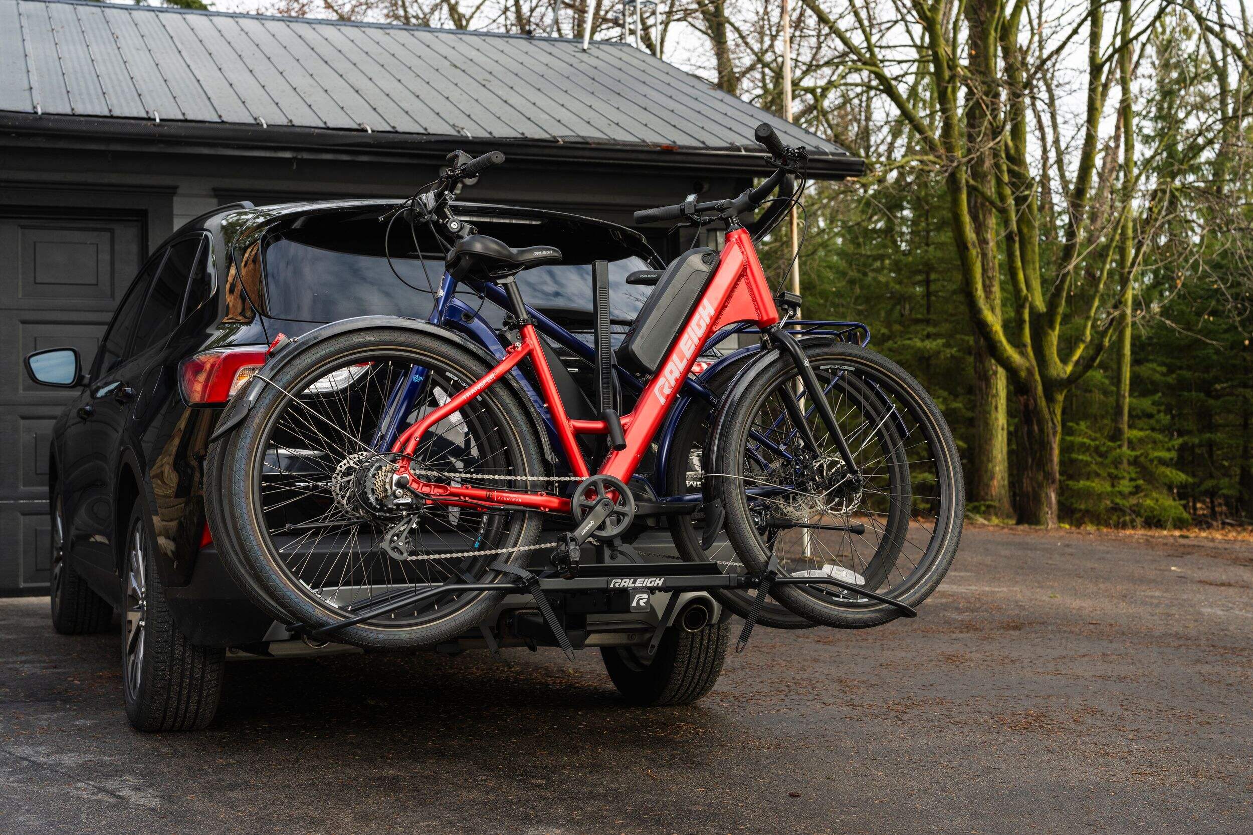 Raleigh E-Bike 2-Bike Hitch Carrier with Locks | Canadian Tire