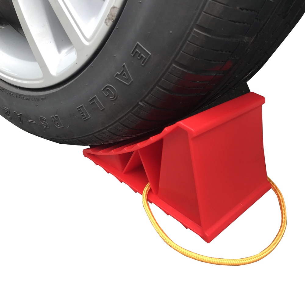 ROBLOCK Small Wheel Chock with Rope | Canadian Tire