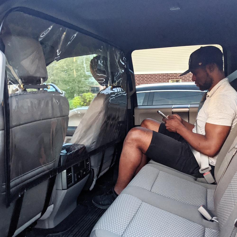 DIVIDE-IT Universal Vehicle Divider | Canadian Tire