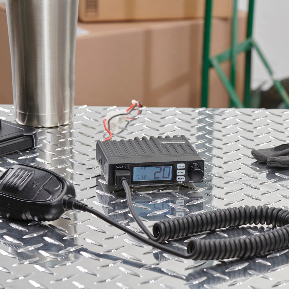 Cobra Mobile CB AM/FM Car Radio with Full Range Microphone, Black ...