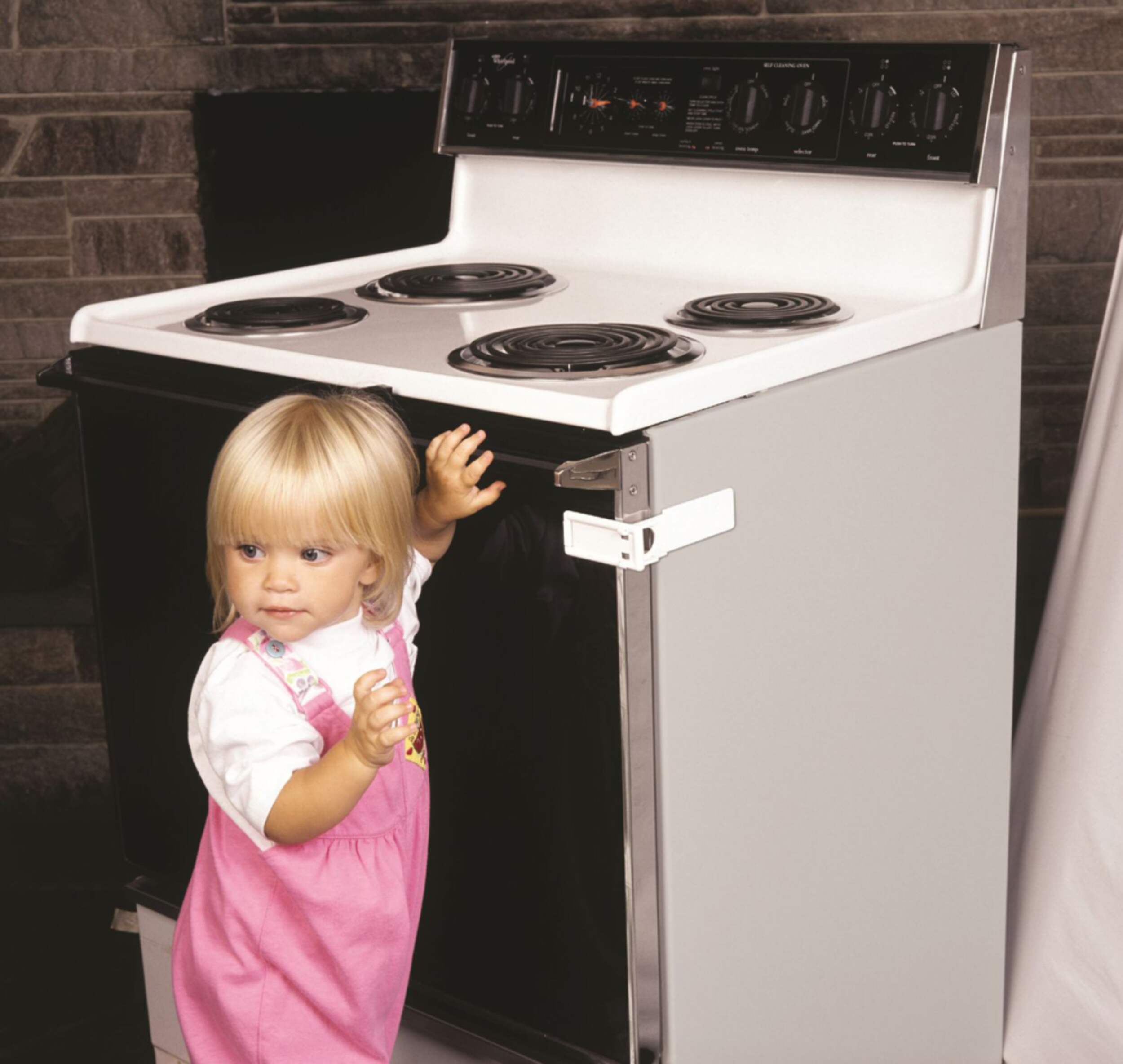 Safety 1st Child Oven Lock | Canadian Tire