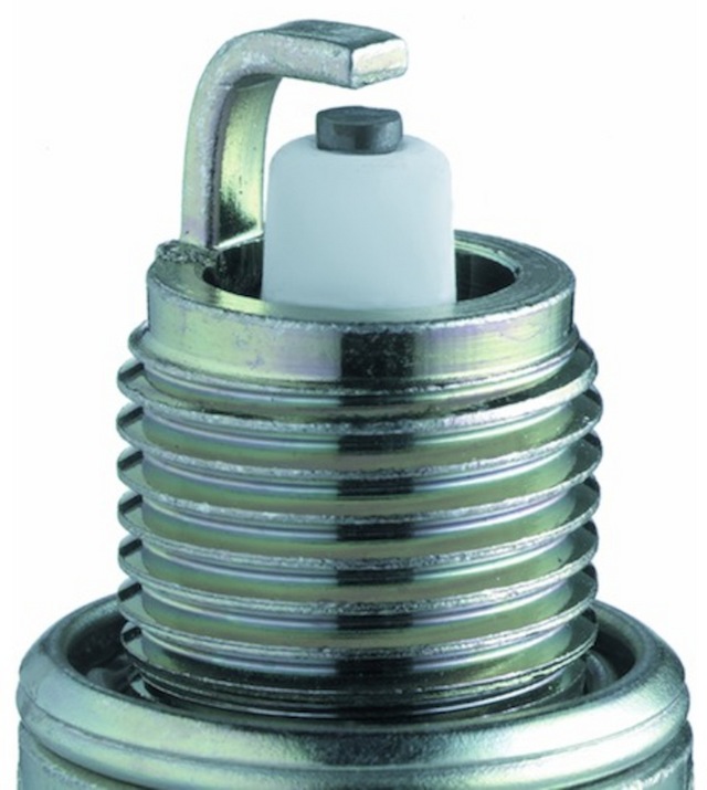 Bougie d'allumage standard NGK BPR6HS-10 | Canadian Tire