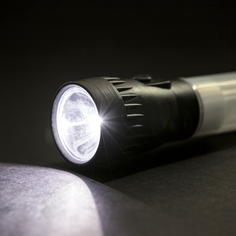 Life Gear 2-in-1 LED Flashlight/Lantern | Canadian Tire