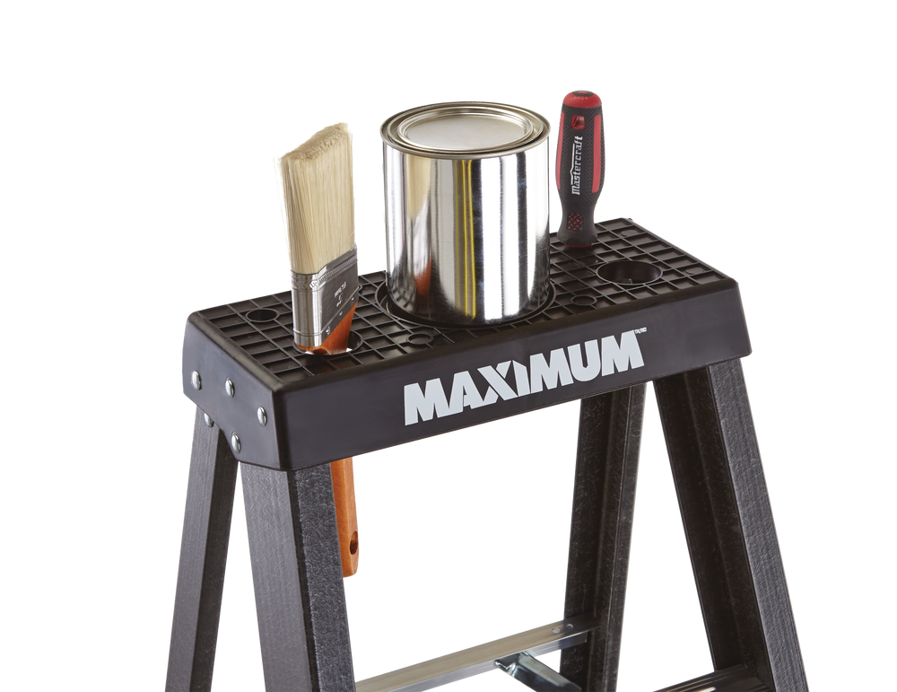 MAXIMUM Grade 1 Fiberglass Heavy-Duty Industrial Step Ladder, 250-lb, 6 ...