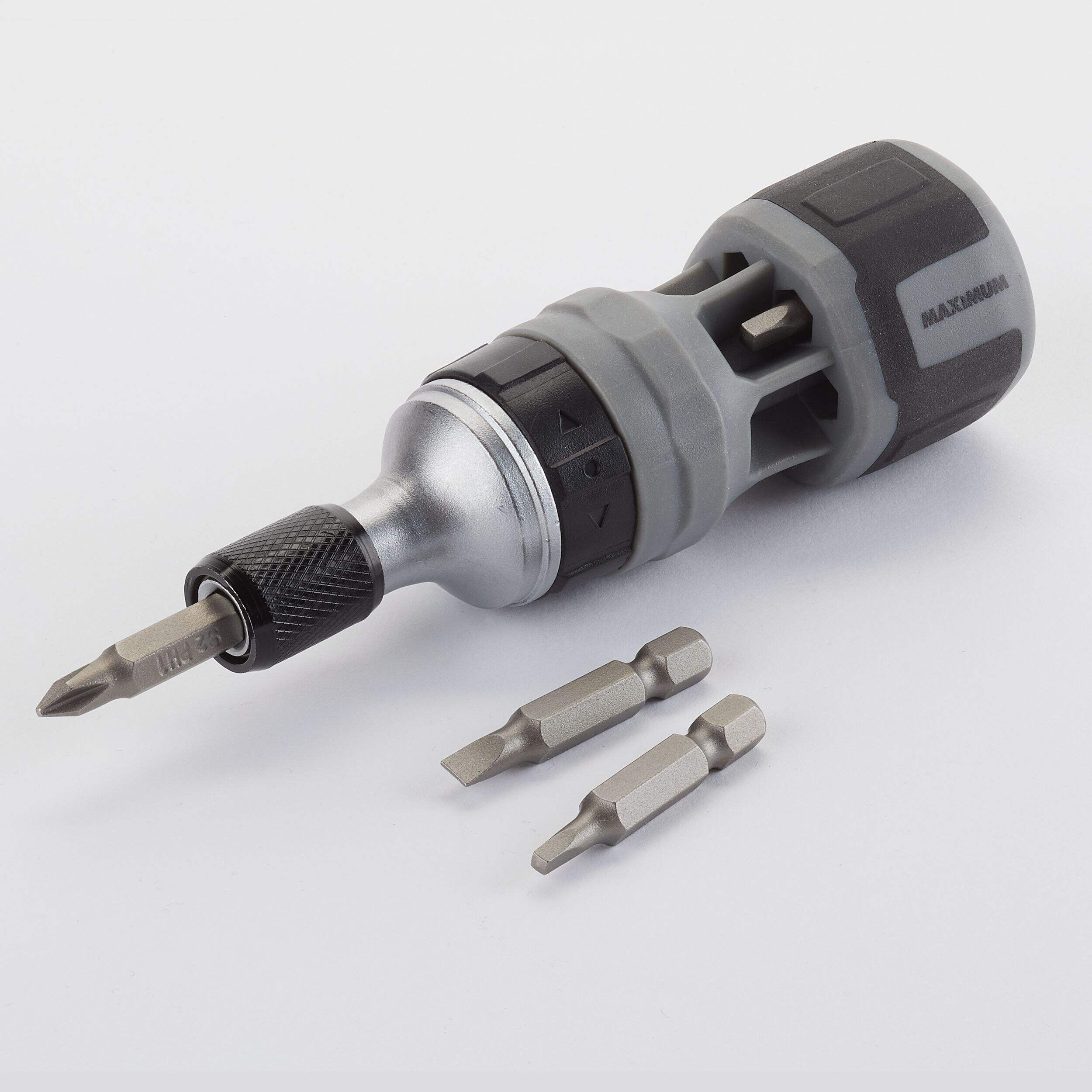 Maximum 6-in-1 Stubby Ratcheting Multi-Bit Screwdriver with Quick ...