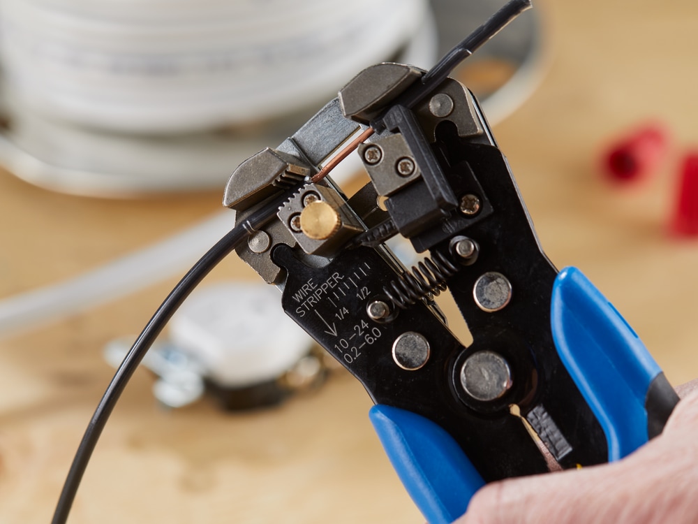 Mastercraft 10-22 Gauge Automatic Self-Adjusting Wire Stripper/Crimper ...