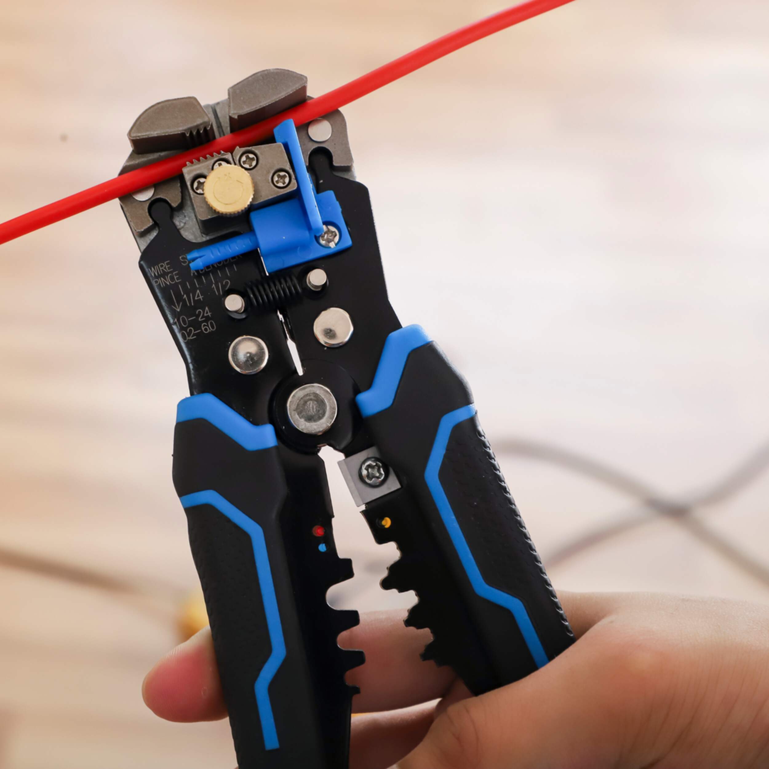 Mastercraft 10-22 Gauge Automatic Self-Adjusting Wire Stripper/Crimper ...