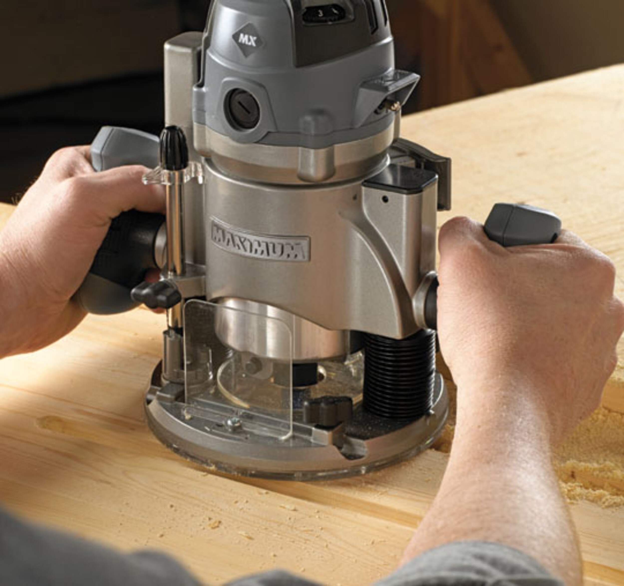 MAXIMUM Fixed/Plunge Router | Canadian Tire