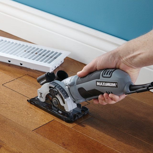 Scie circulaire compacte et robuste 4 A MAXIMUM, avec lames variées et ...