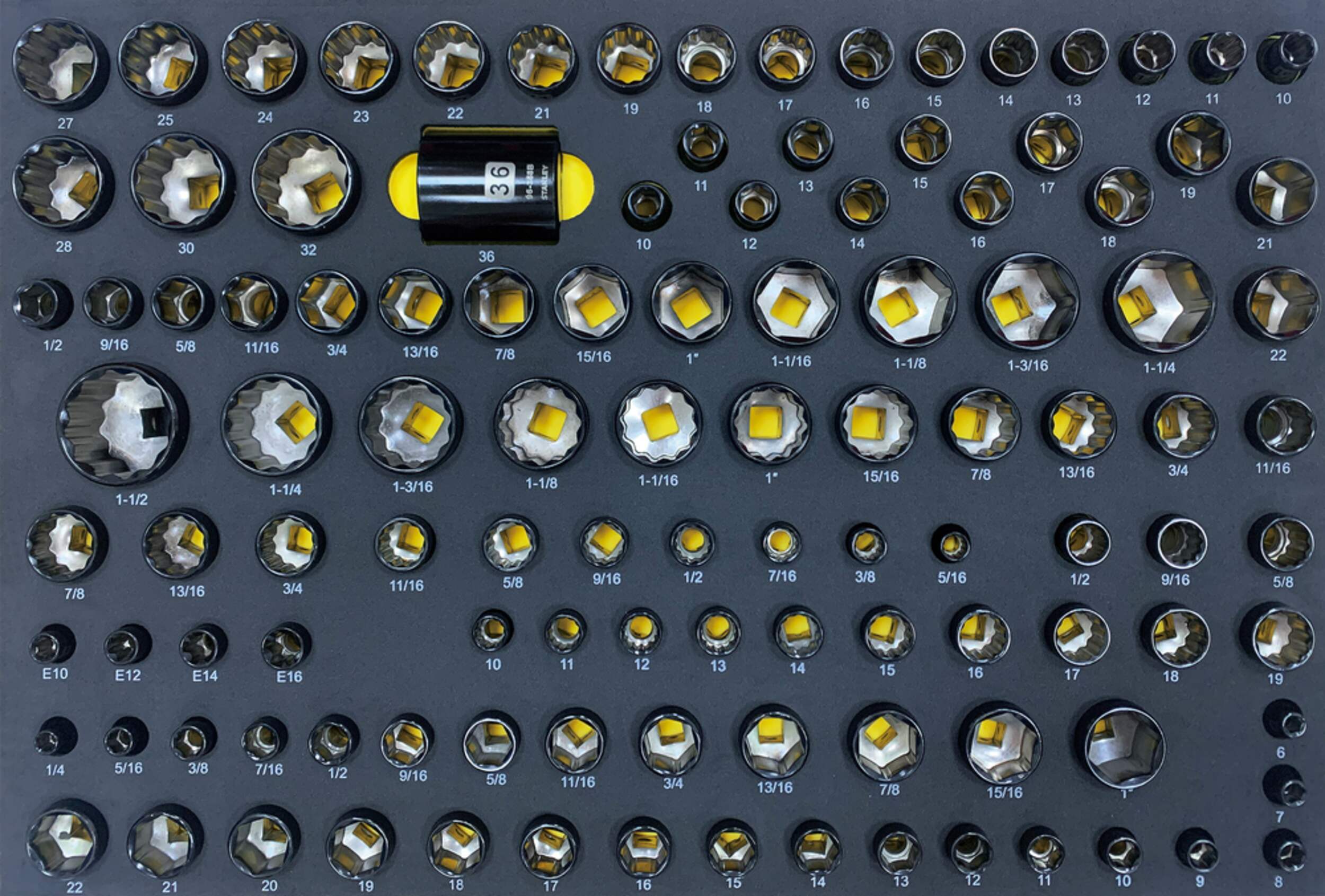 Stanley Professional Grade Black Chrome Socket Set, SAE/Metric, 427-pc ...