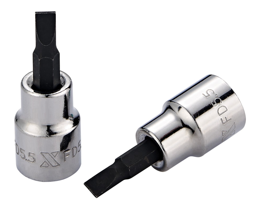 MAXIMUM 3/8-in Drive 5.5mm Slotted Drive Bit Socket | Canadian Tire