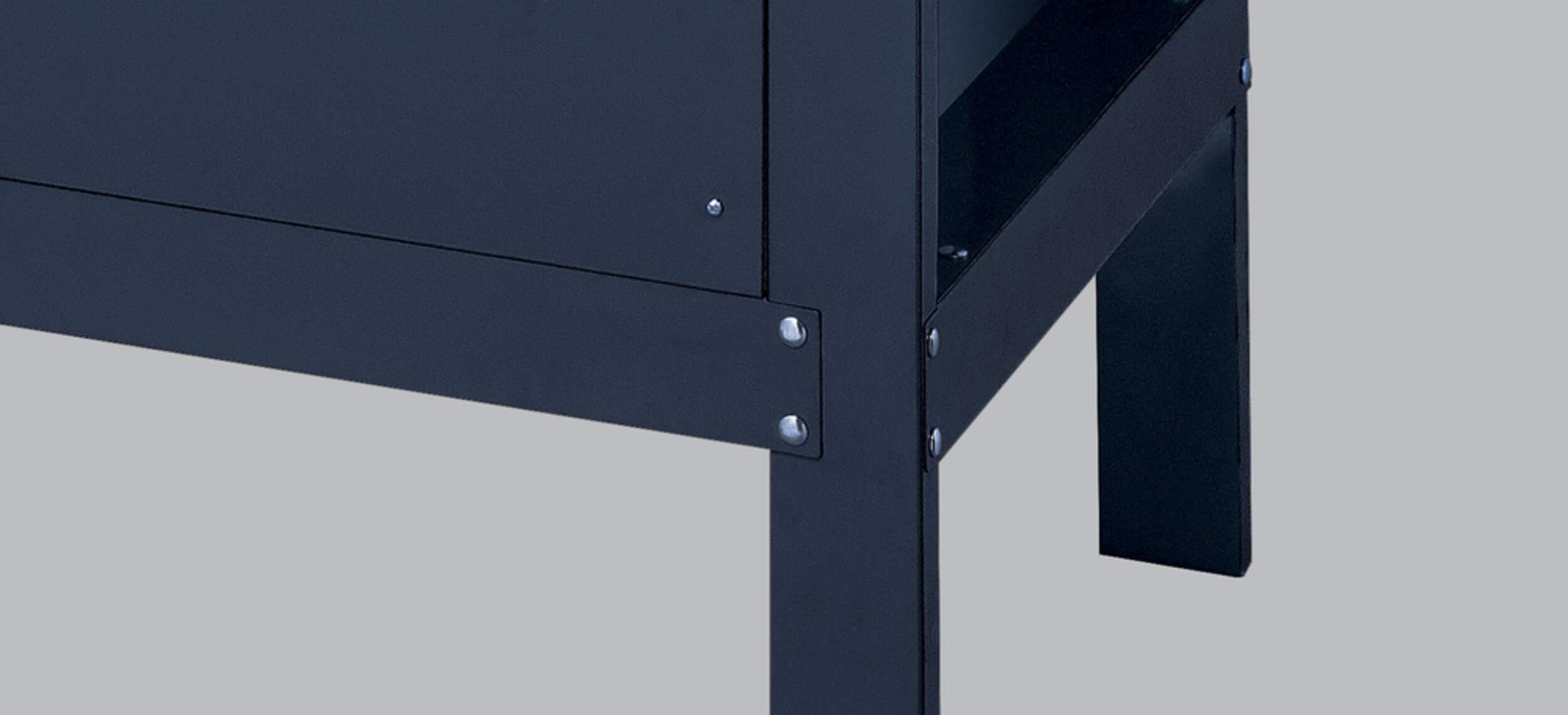 Mastercraft Heavy-Duty Workbench | Canadian Tire