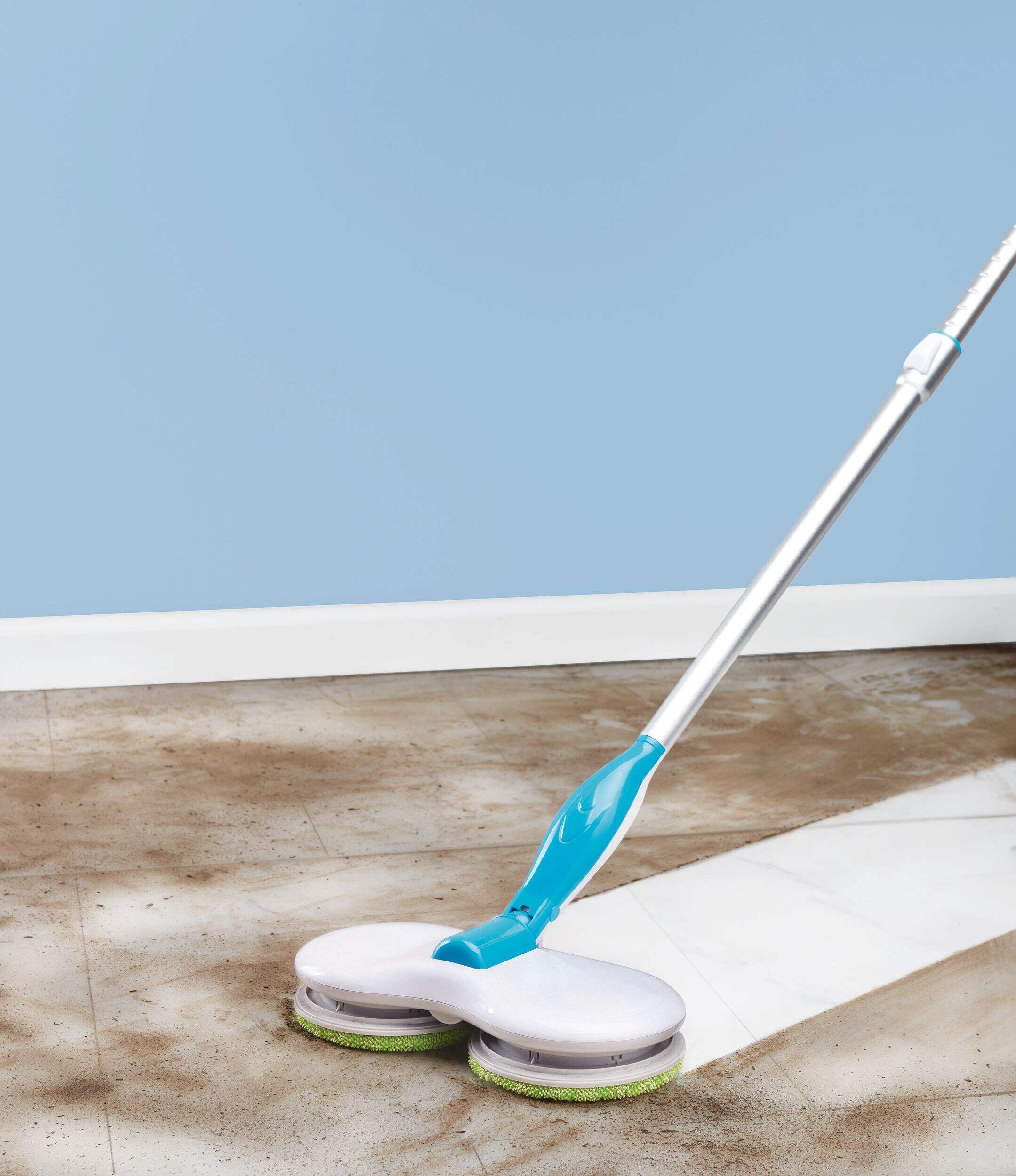 Floor Police Mop with Motorized Spinning Mopheads | Canadian Tire