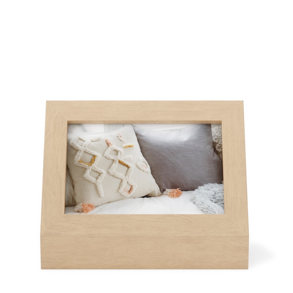 Umbra Podium Bent-Angle Picture Frame, Natural, 4 x 6-in | Canadian Tire