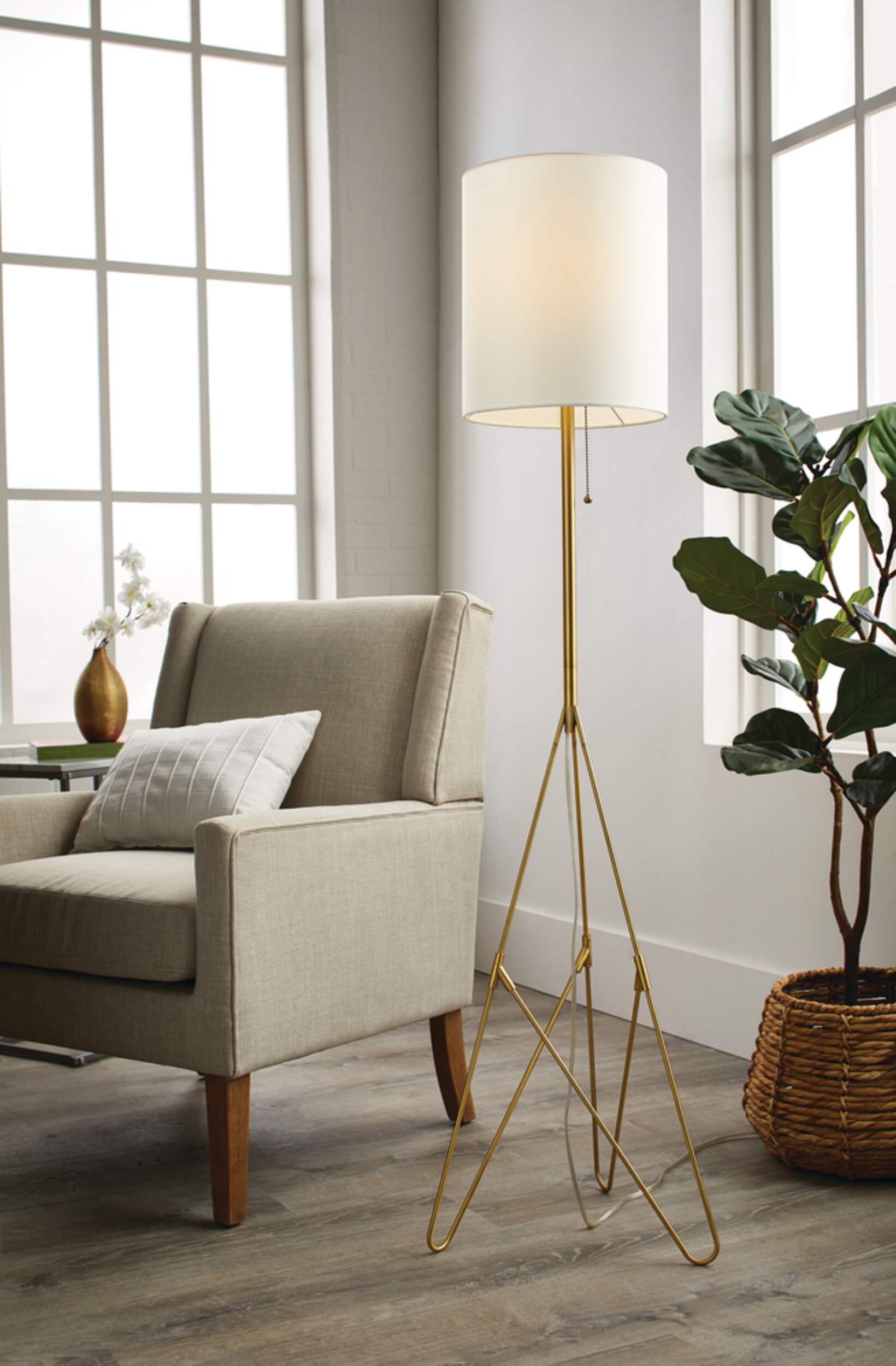 Lampadaire CANVAS Elita, 58 po, laiton antique | Canadian Tire