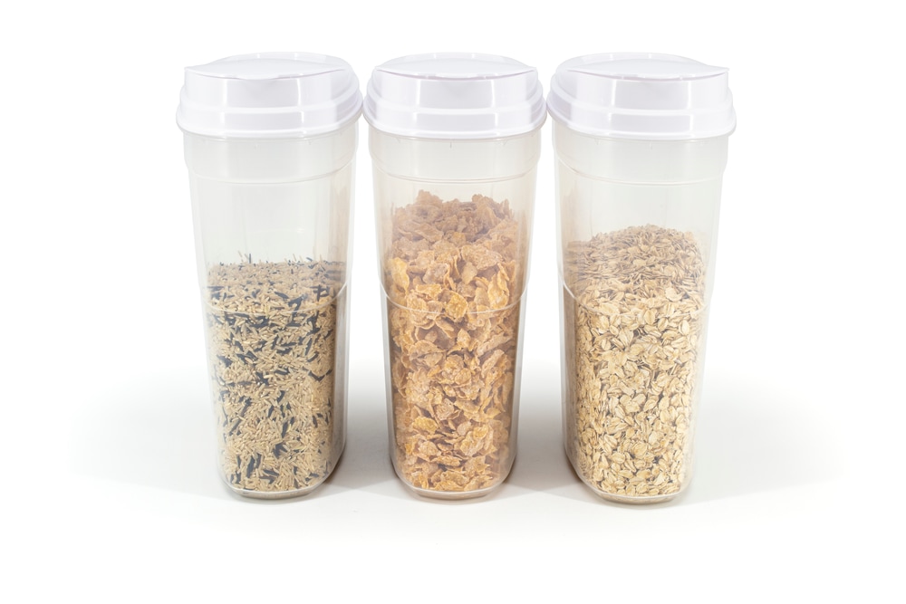 Snaptops Plastic Dry Food Storage Container with Airtight Seal, 5.61-L ...