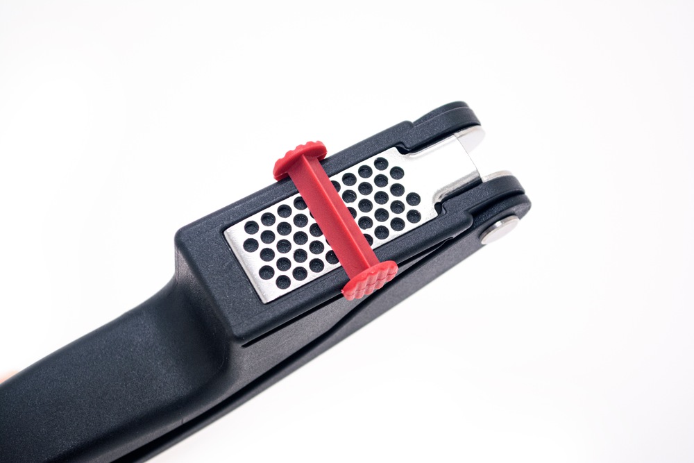 Starfrit Garlic Press with Scraper | Canadian Tire