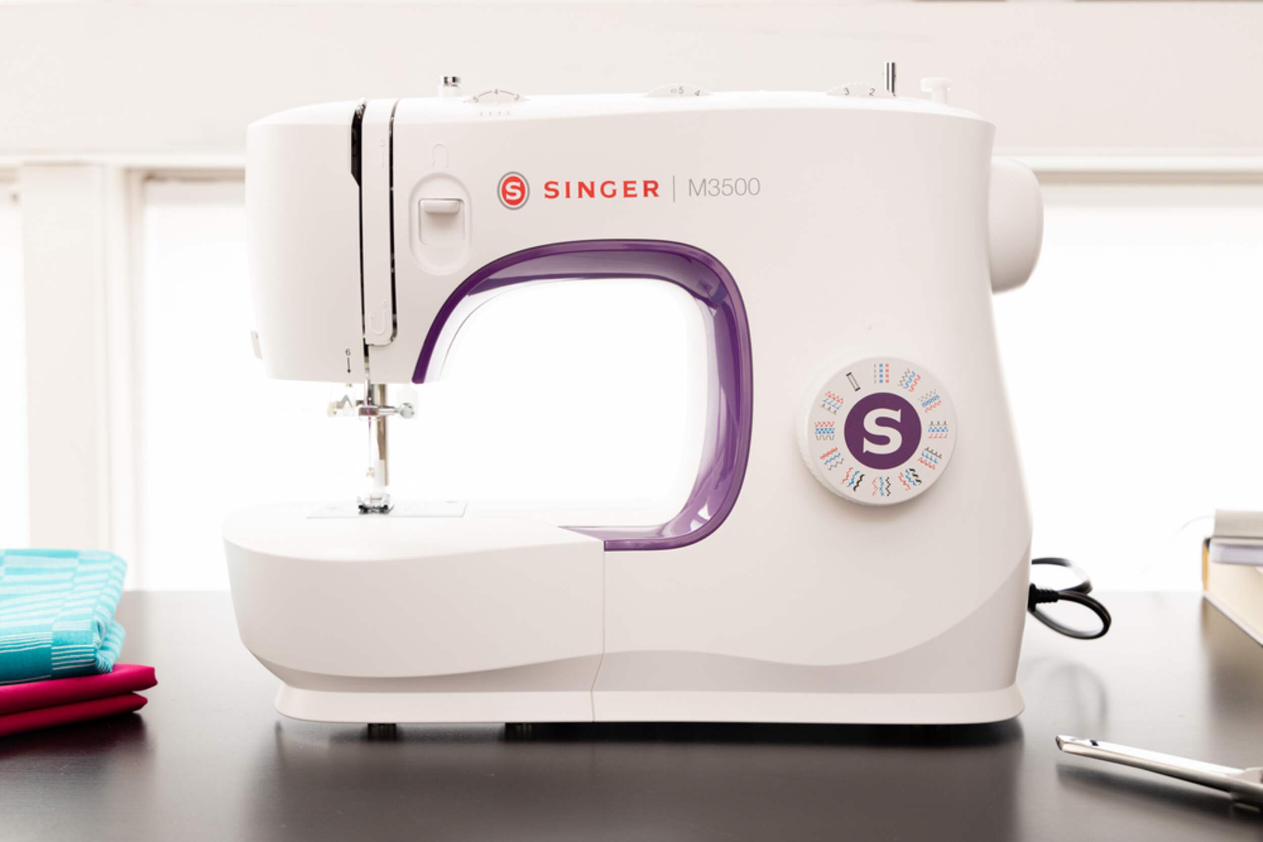 Singer M3500 Sewing Machine with 32 Stitches and Auto Buttonhole ...