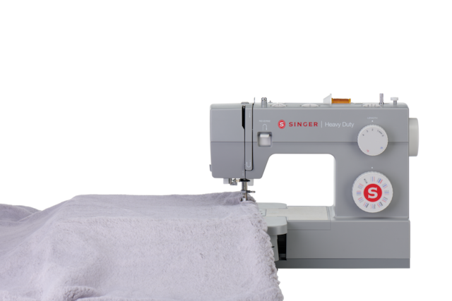 Singer HD6380 Heavy Duty Mechanical Sewing Machine | Canadian Tire