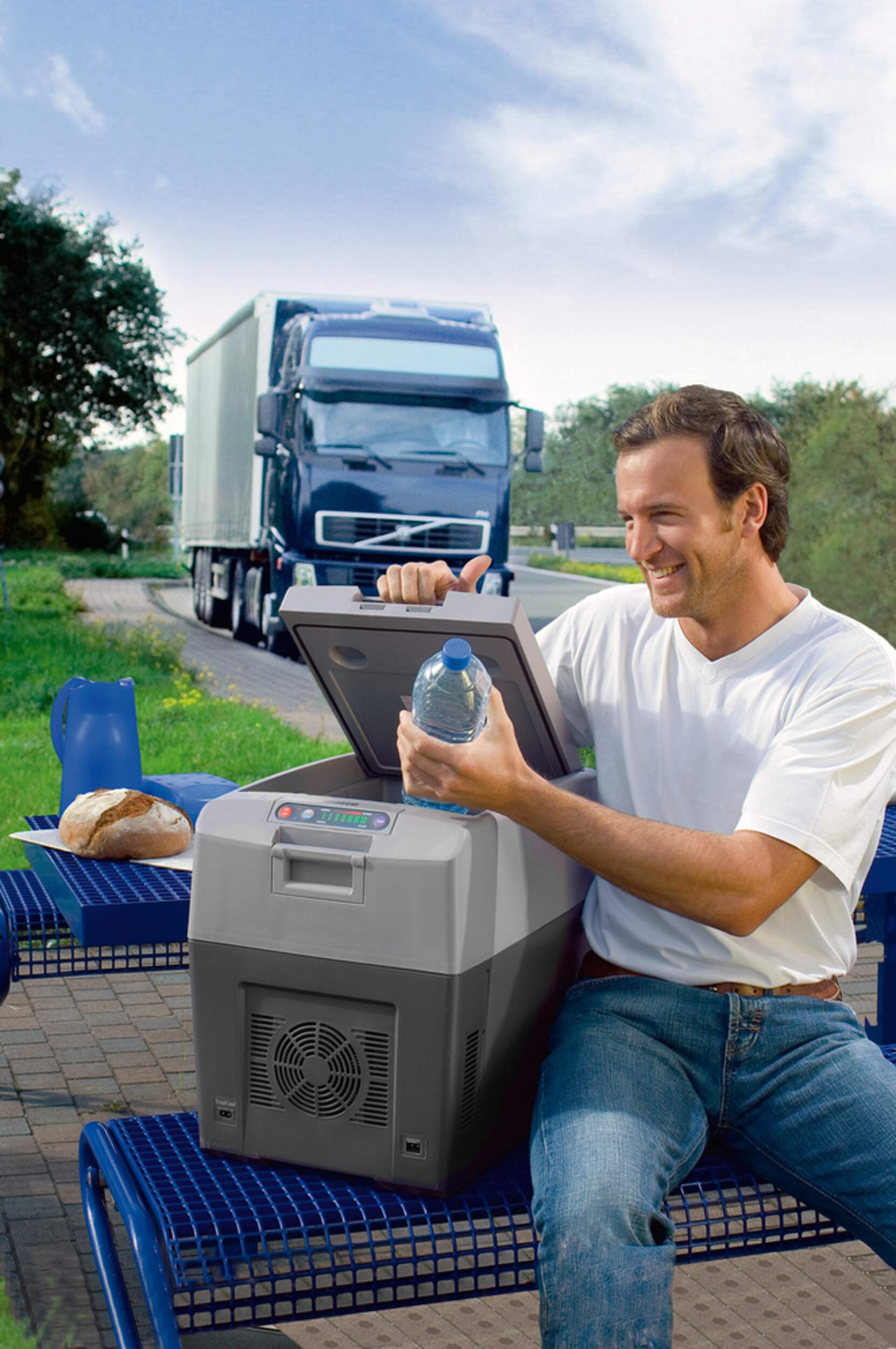 Mobicool Thermal Electric Power Cooler With 12V Adapter, 37-qt ...