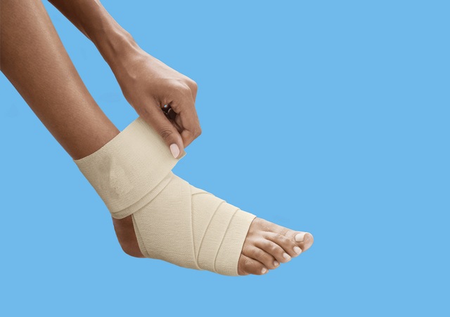 Tensor Elastic Bandage Wrap with Clips, Beige, 3-in | Canadian Tire