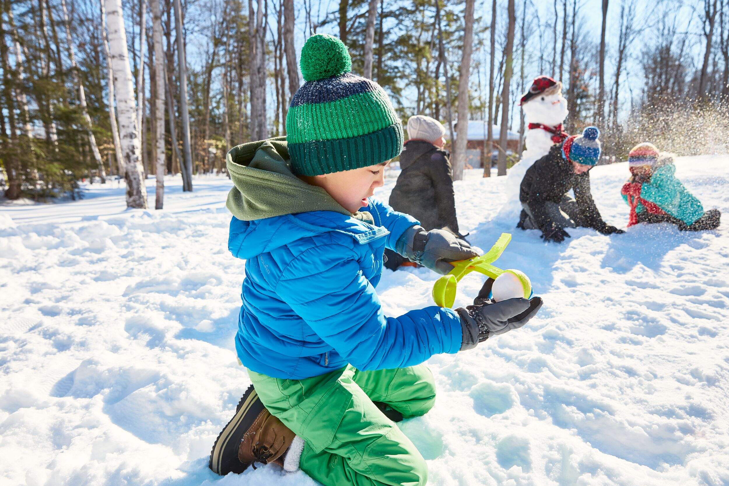 Sno-Ball Kids' Plastic Snowball Maker w/ Handles, Winter Outdoor Snow ...