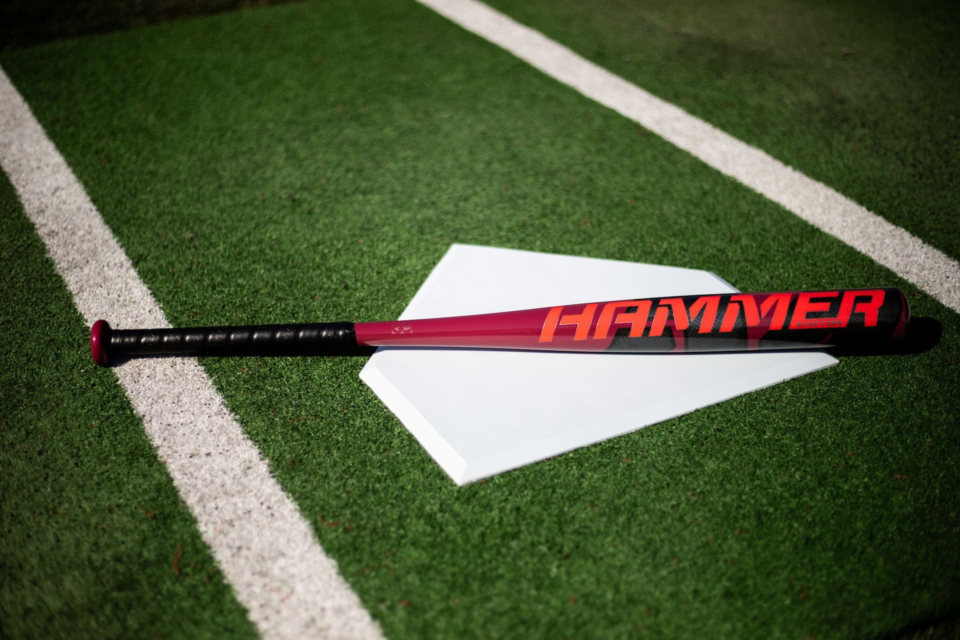 Easton Hammer Slow-Pitch Softball Bat, Aluminum, Red, 12-in, 26-oz ...