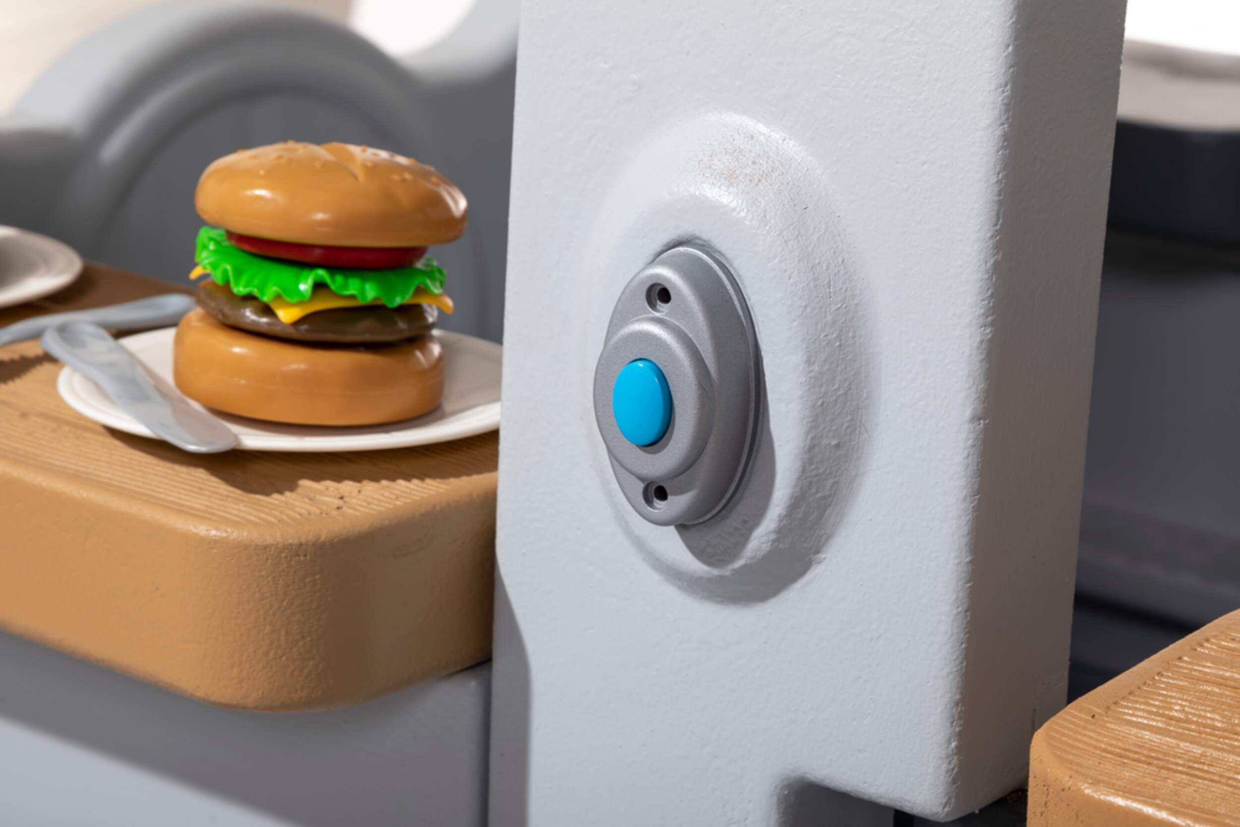 Step2 Camper Playhouse | Canadian Tire