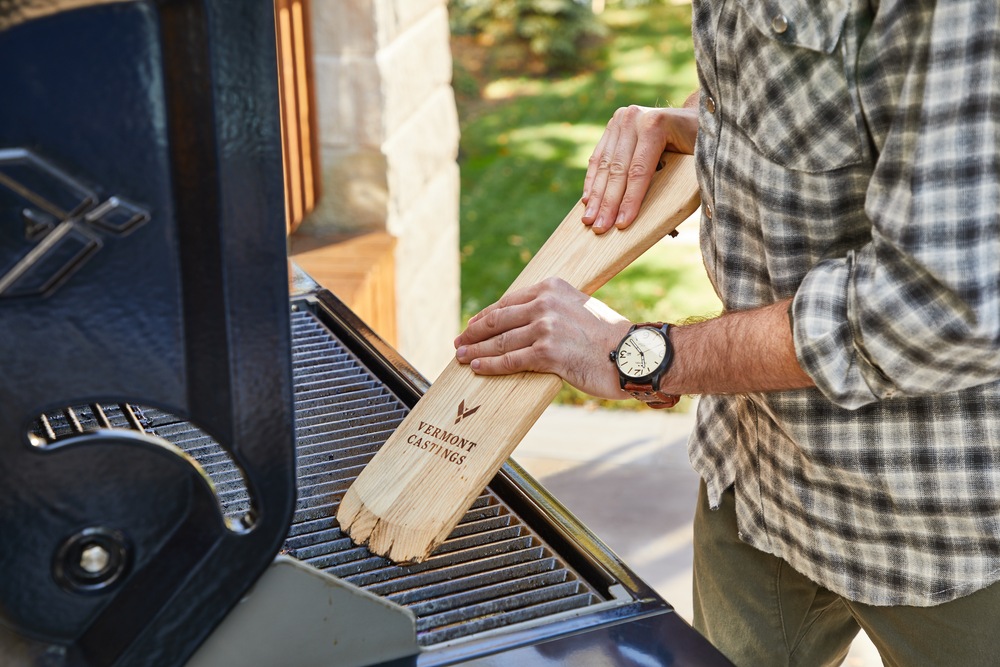 Vermont Castings Outdoor BBQ Hardwood Grill Scraper Paddle w/ Easy-To ...
