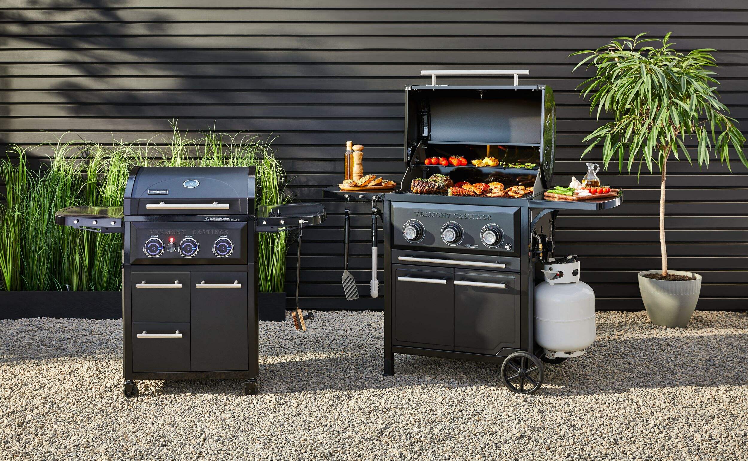 Vermont Castings Premium Outdoor BBQ Hardwood Grill Brush, Smart Certified™ w/ Palmyra Bristle ...