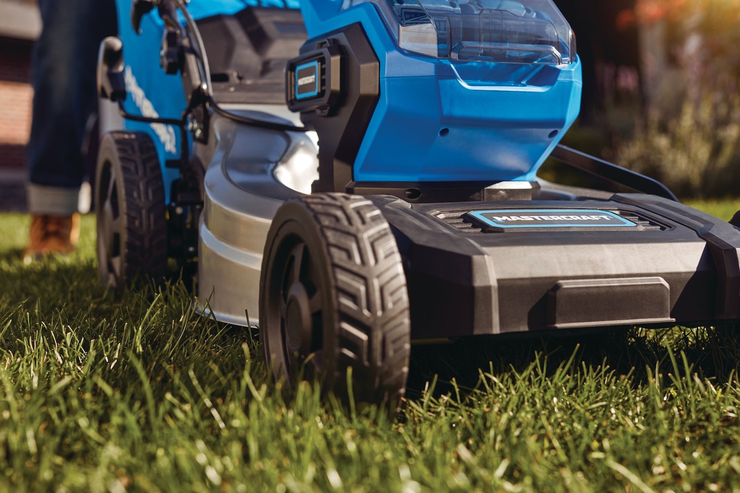 Mastercraft 2x20V Brushless Lawn Mower Kit, 19-in with PWR POD 4.0 Ah ...