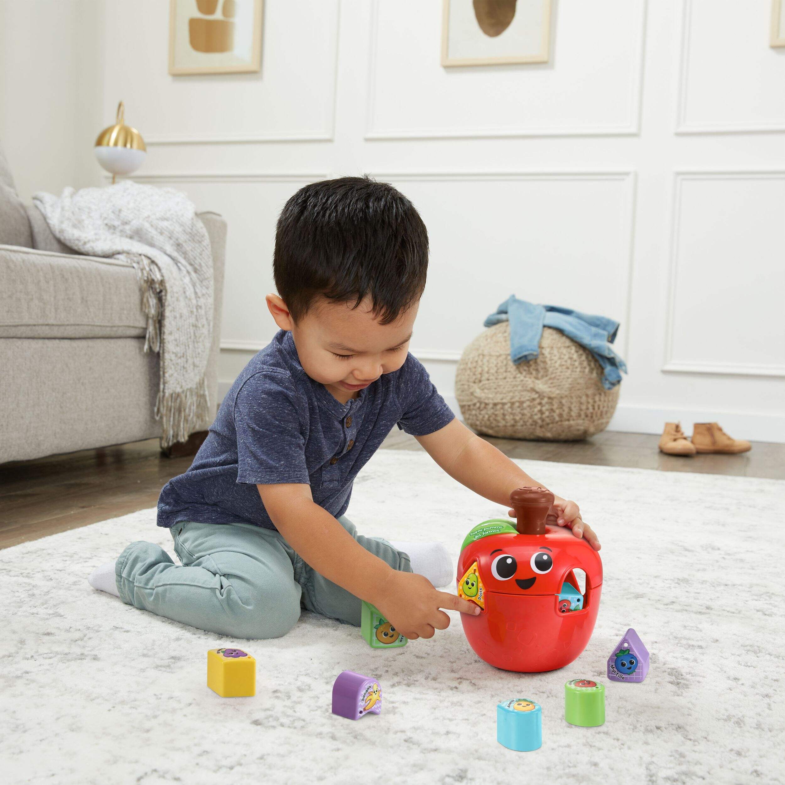 LeapFrog Spin & Change Apple Shape Sorter, French | Canadian Tire