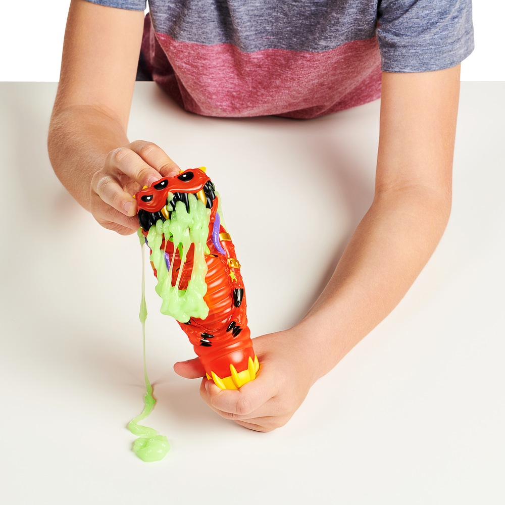 Treasure X Glow-In-The-Dark Ooze Dissect The Alien Action Figure Toy ...