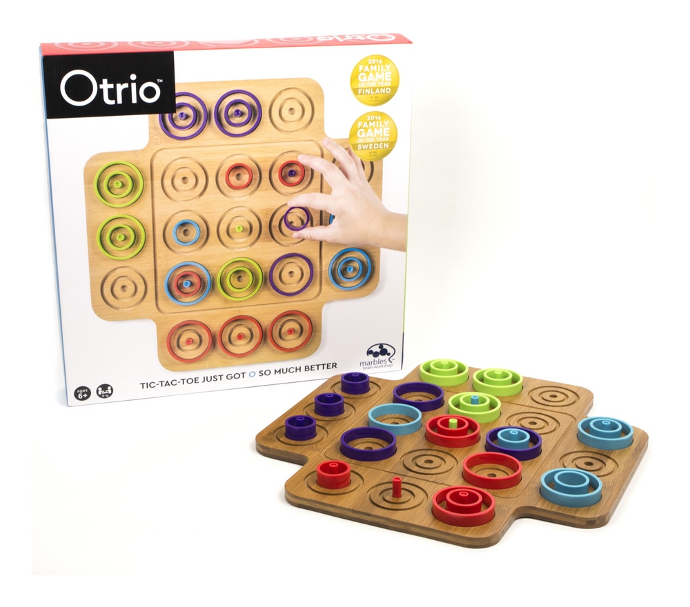 Otrio Strategy Board Game For Families & Kids, Ages 6+ | Canadian Tire