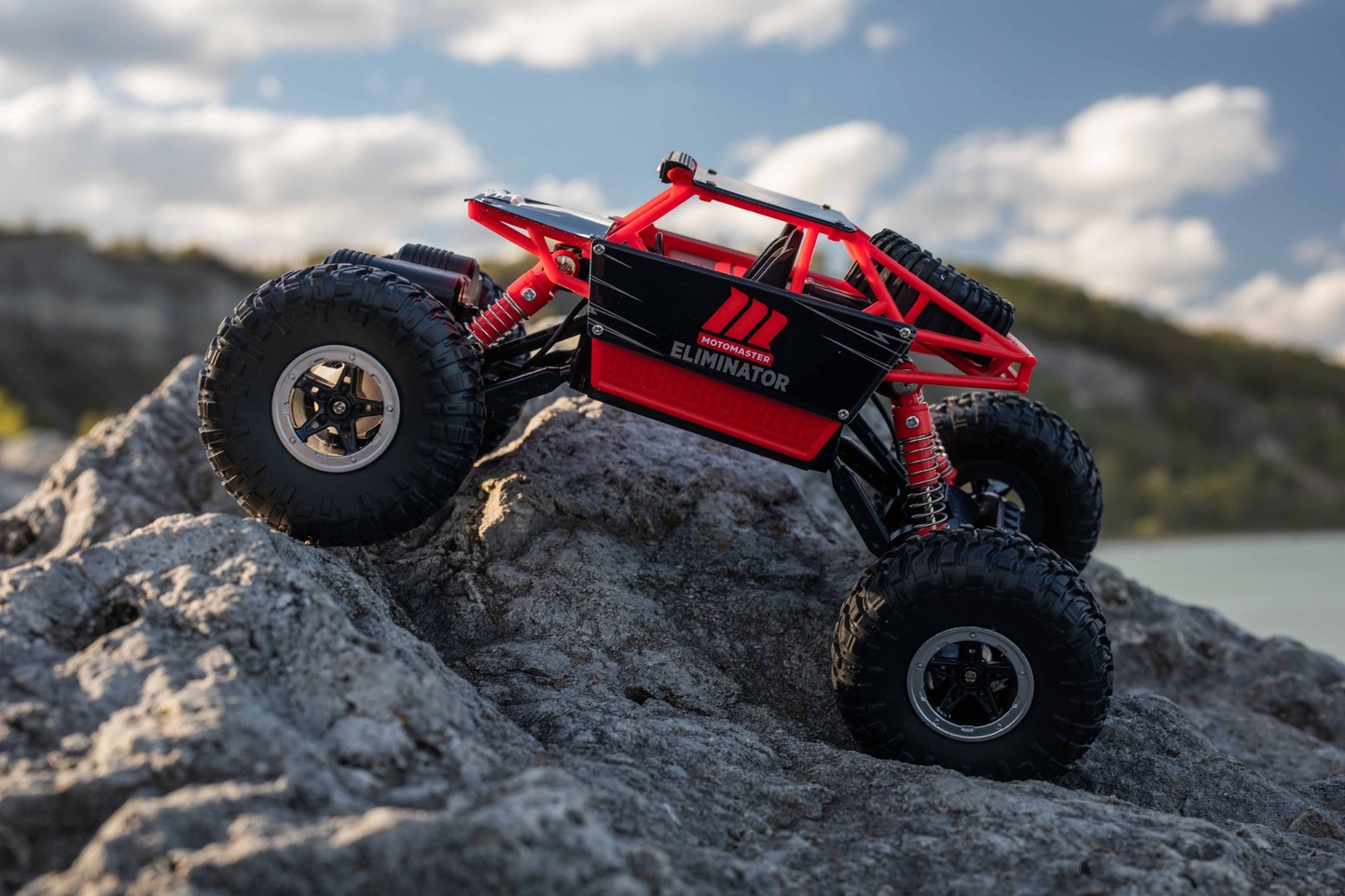 MotoMaster Eliminator Indoor/Outdoor Remote Controlled Rock Racer Truck ...