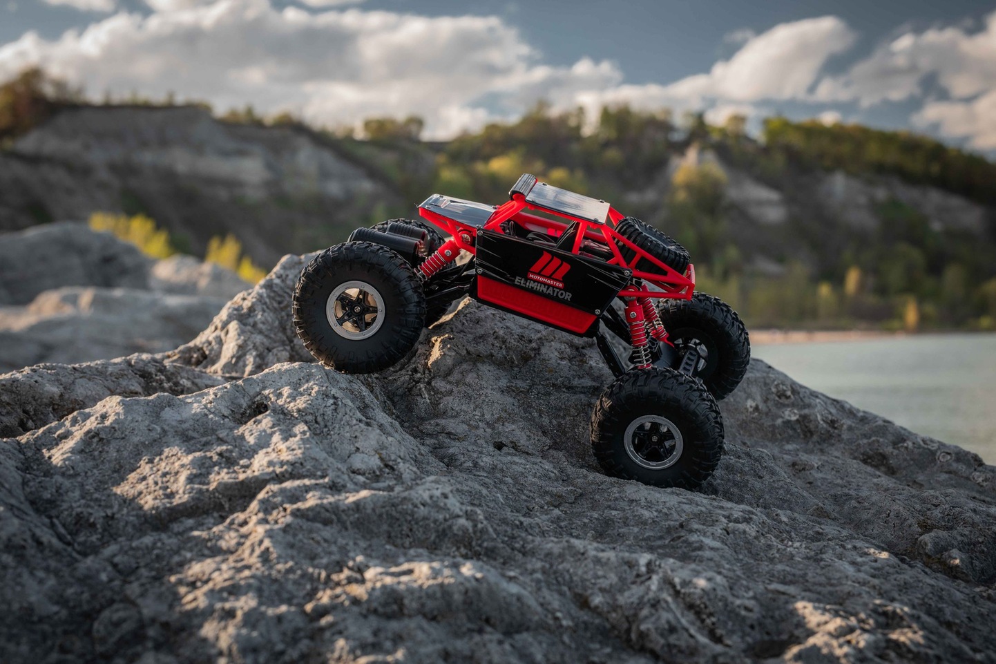 MotoMaster Eliminator Indoor/Outdoor Remote Controlled Rock Racer Truck ...