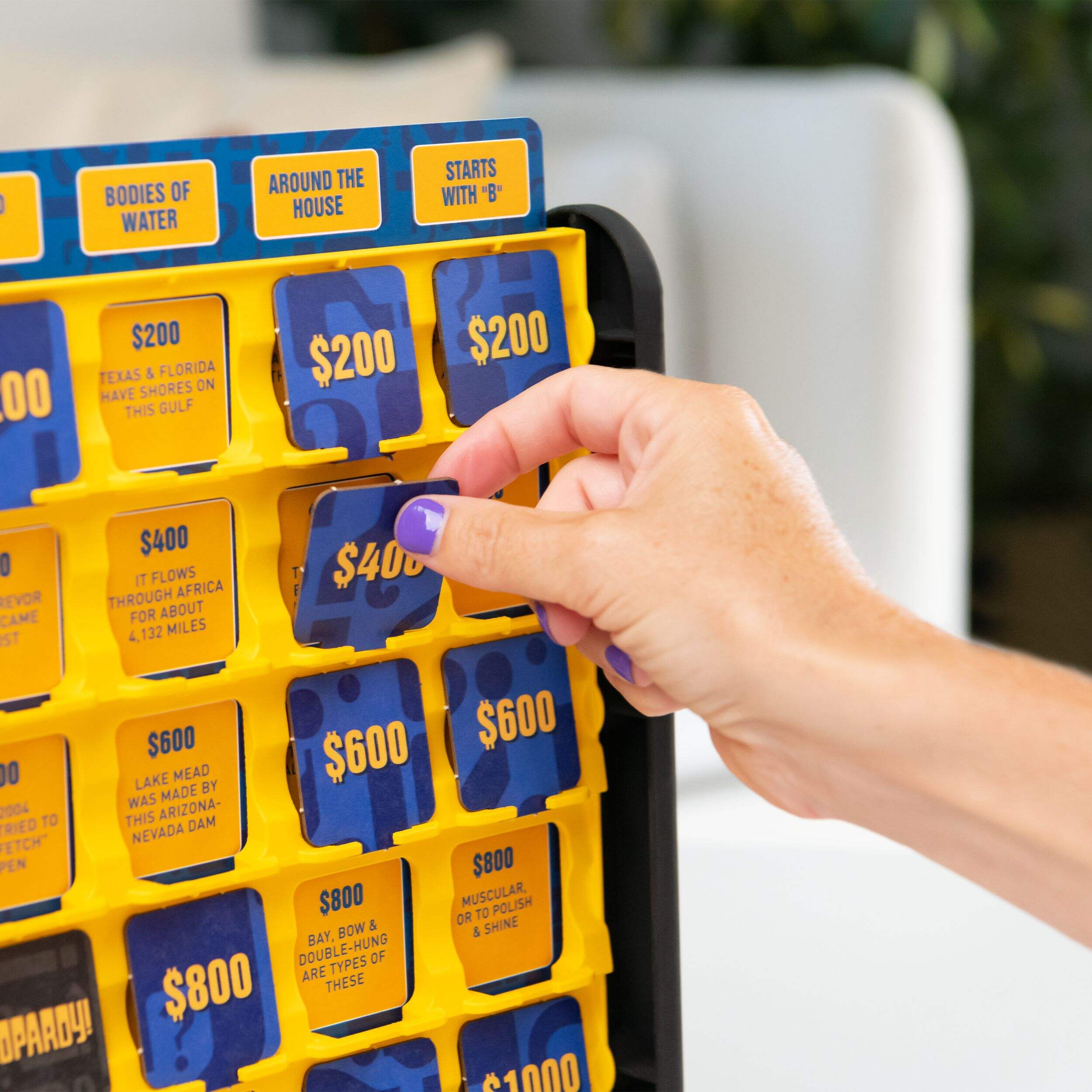 Jeopardy Family-Edition Trivia Board Game, Ages 10+ | Canadian Tire