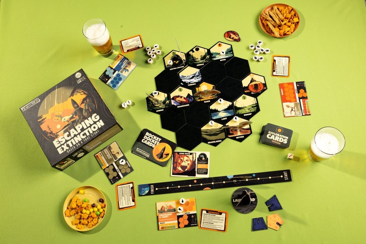 Jeux de société Escaping Extinction | Canadian Tire