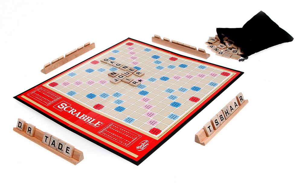 Hasbro Scrabble Crossword Game Set, Ages 4+ | Canadian Tire