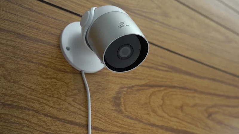 Globe 1080p Indoor and Outdoor Smart Wi-Fi Security Camera With Motion ...